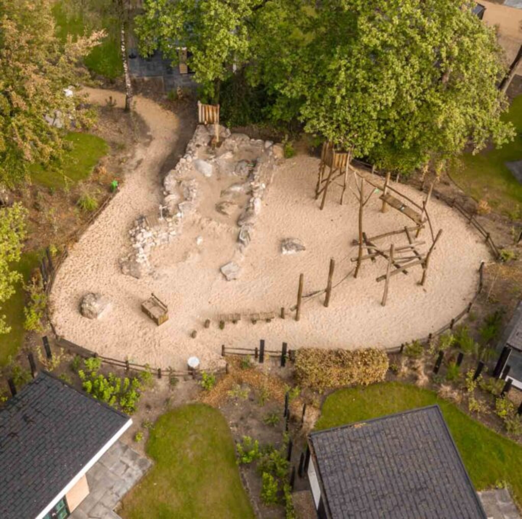 Natuurlijke speeltoestellen voor uw vakantiepark | Woetz